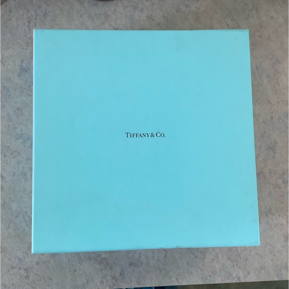 Tiffany Box. Tiffany Blue. Good Condition - Gem